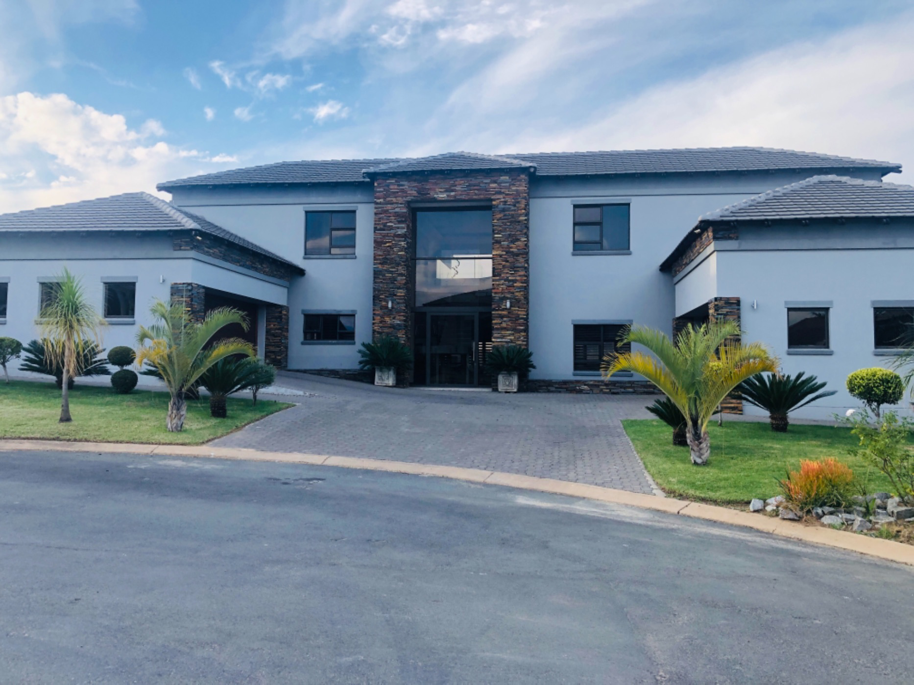 5 Bedroom Golf Estate House For Sale | Blue Valley Golf Estate ...