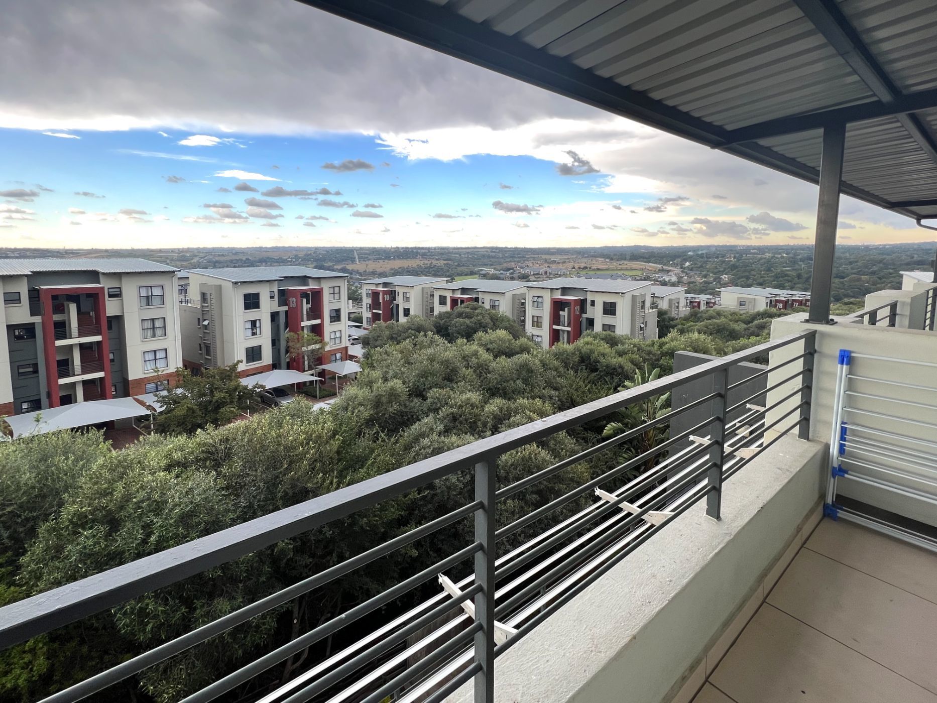 Fourways Area 1 Bedroom Flats / Apartments For Sale - Pam Golding ...
