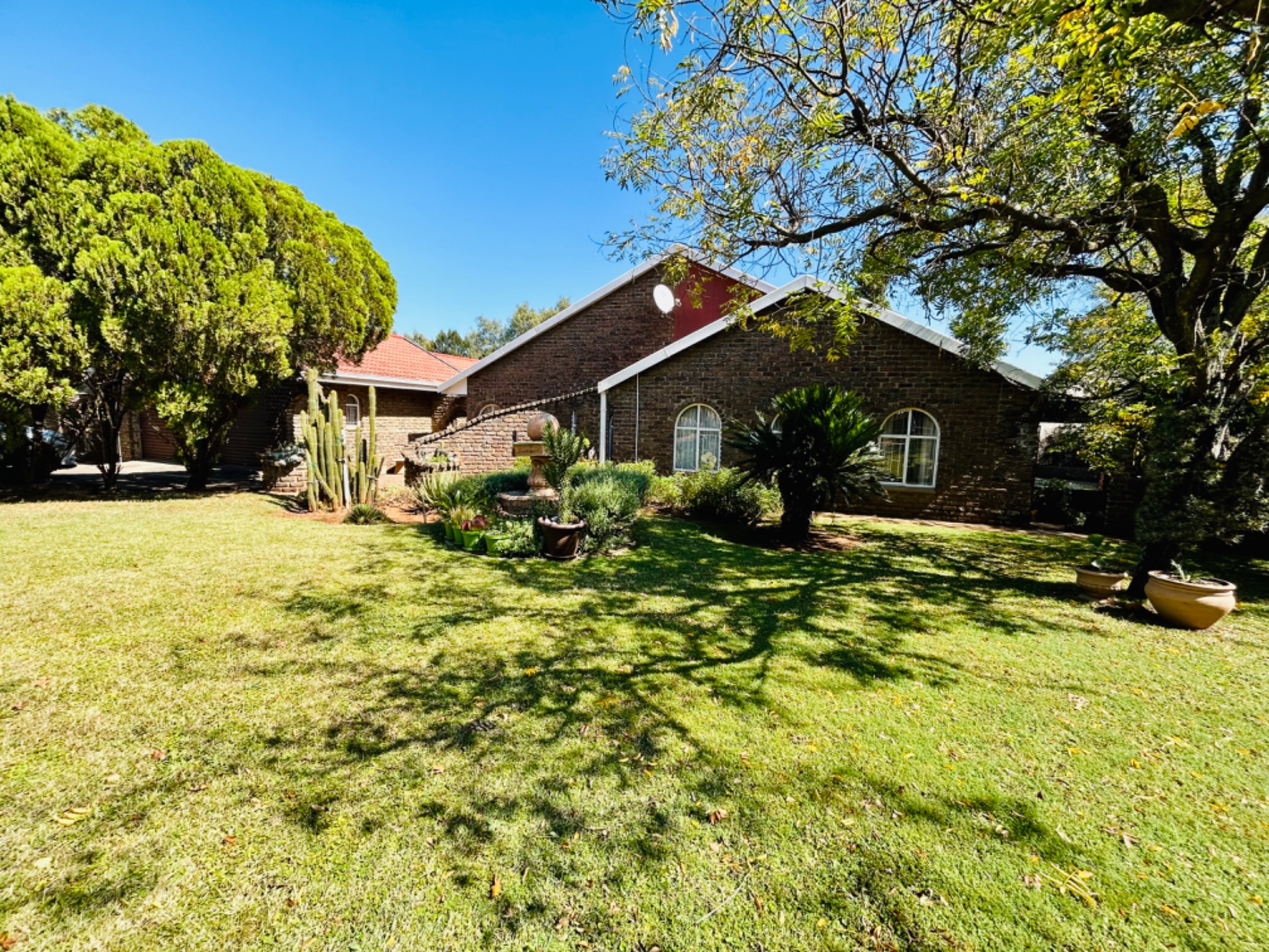 4 Bedroom House For Sale | Three Rivers East | 1VT1610114 | Pam Golding ...