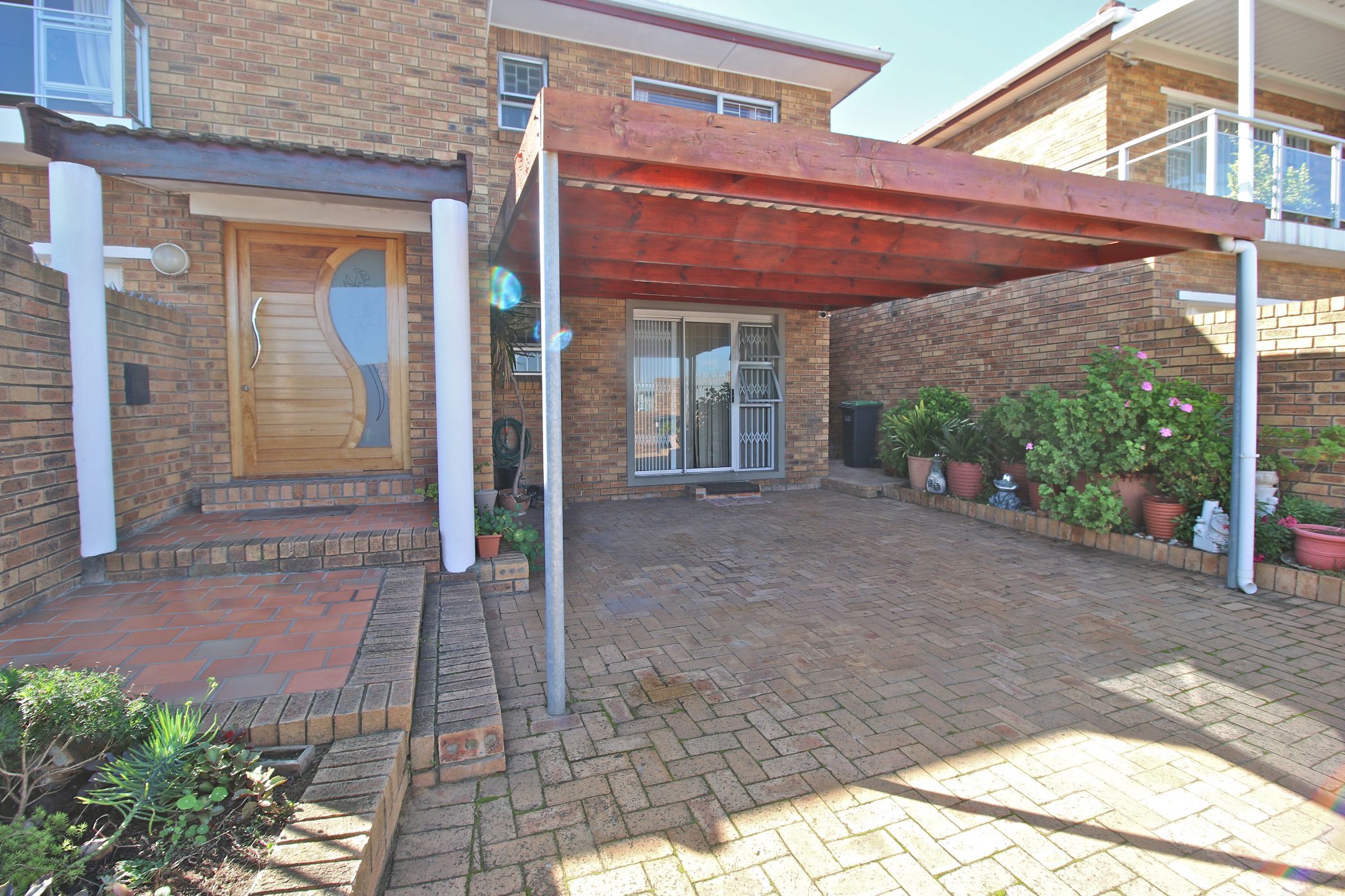 Plattekloof 4 Bedroom Houses For Sale - Pam Golding Properties