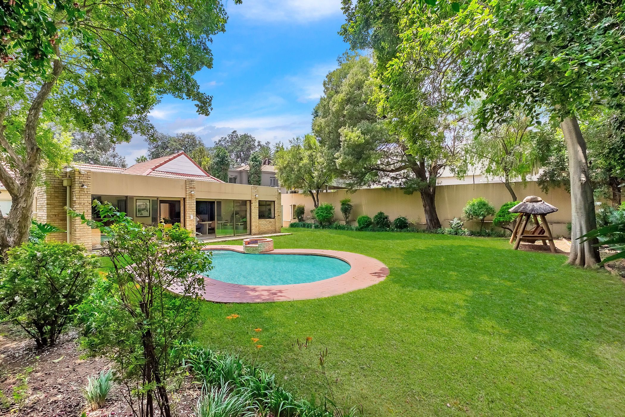 4 Bedroom House For Sale | Houghton Estate | HP1645721 | Pam Golding ...