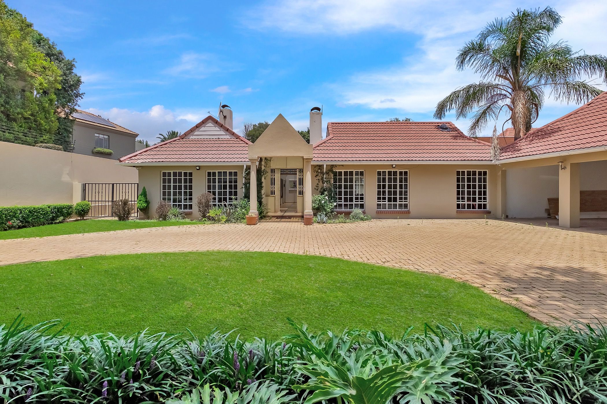4 Bedroom House For Sale | Houghton Estate | HP1645721 | Pam Golding ...