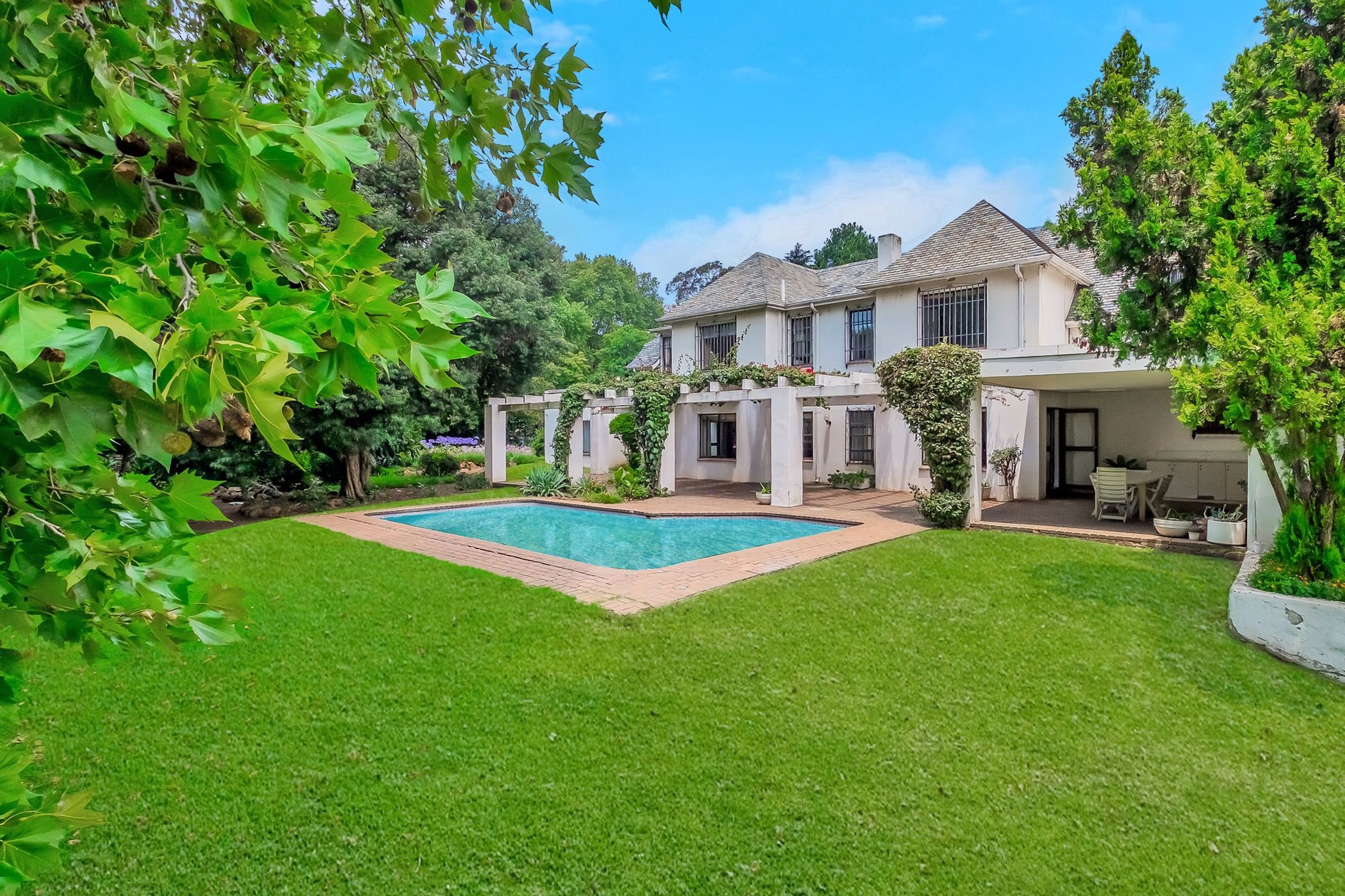 Houghton Estate 4 Bedroom Houses For Sale - Pam Golding Properties