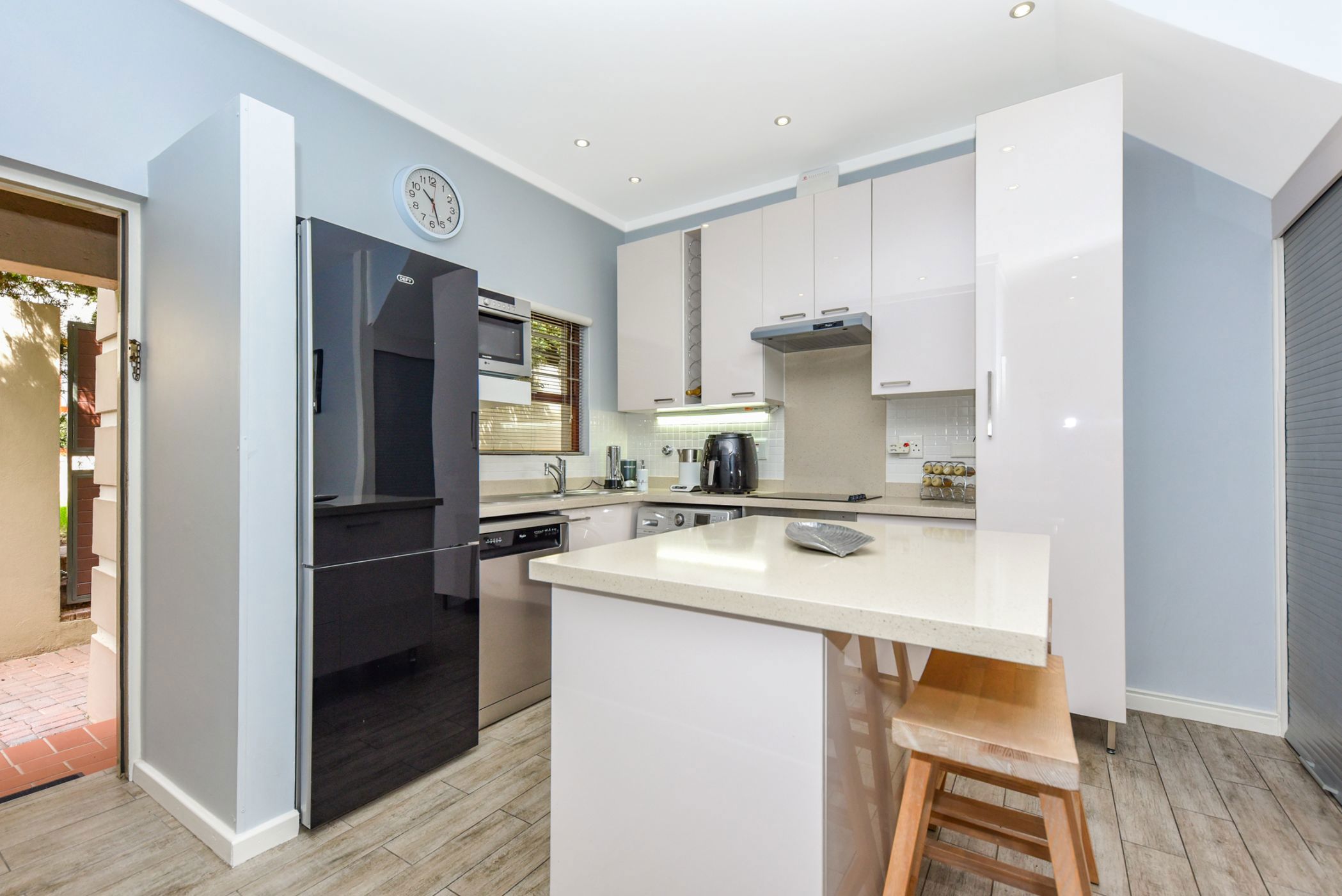 4 Bedroom Apartment For Sale | Fourways Area | FW1650773 | Pam Golding ...