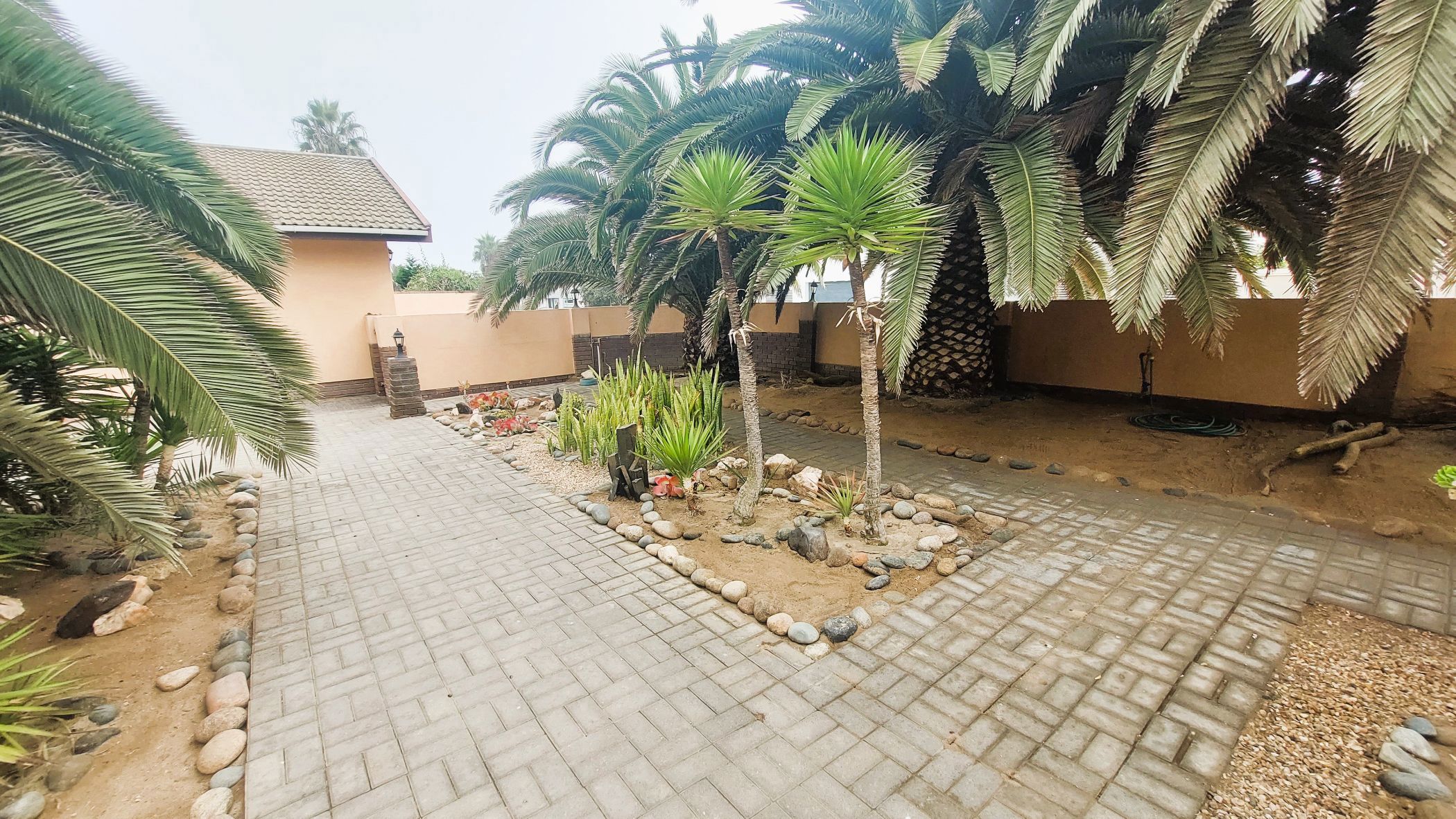 7 Bedroom House For Sale | Vineta (Namibia) | 3NM1654889 | Pam Golding ...