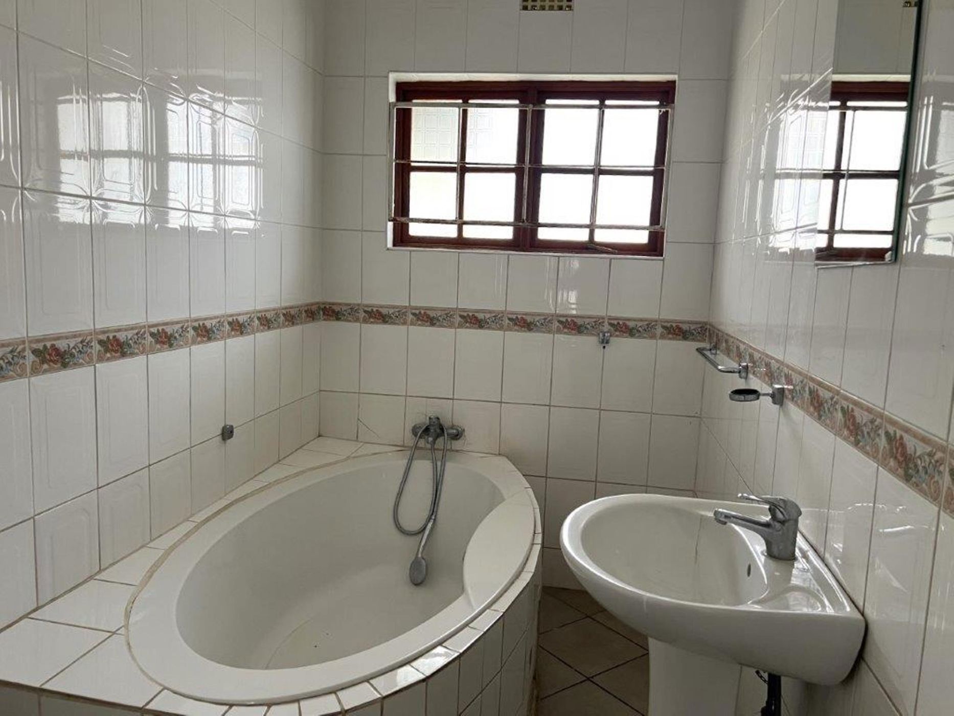 4 Bedroom House For Sale | Block 8 (Botswana) | 3BO1682818 | Pam ...