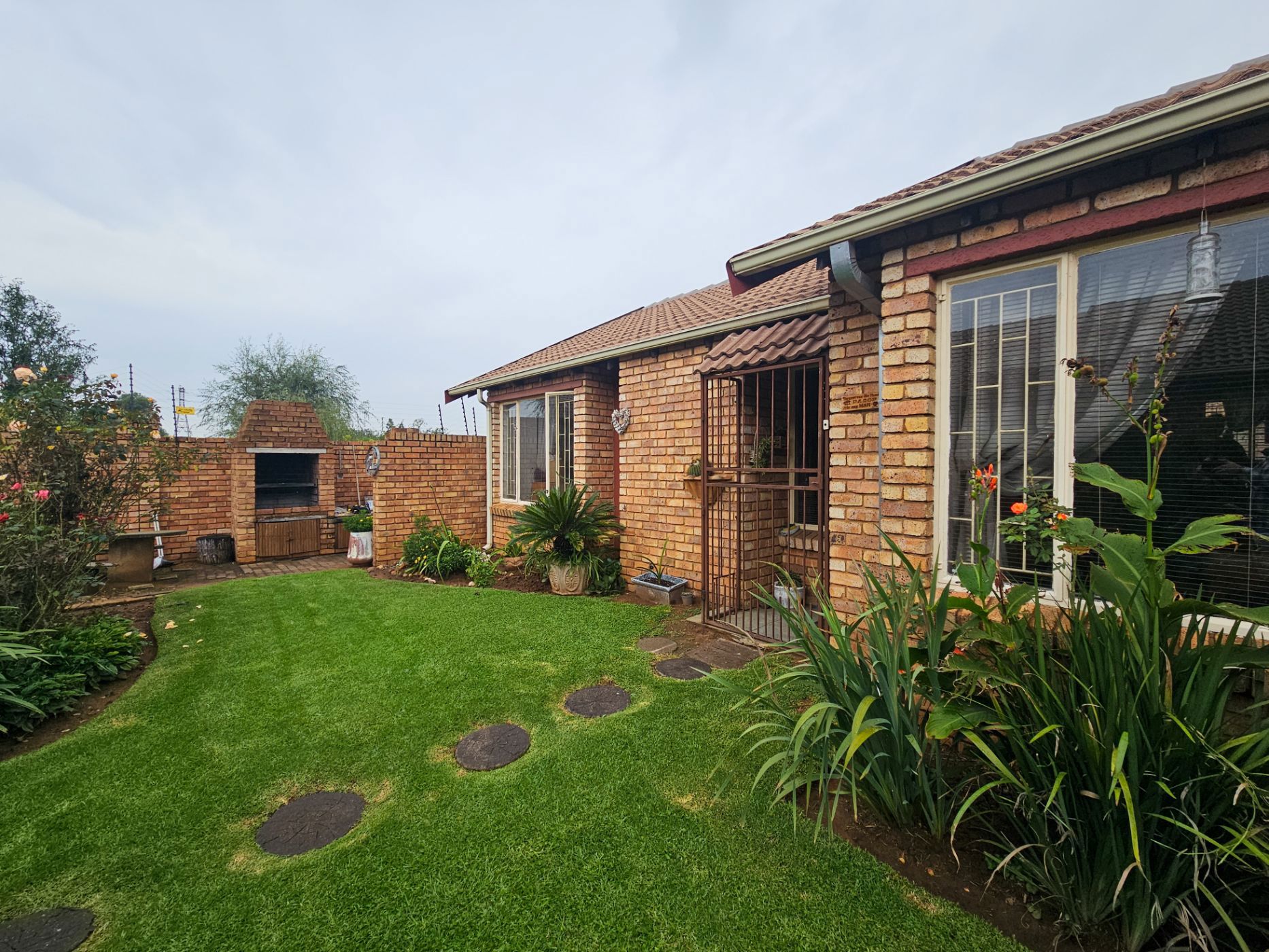 3 Bedroom Townhouse For Sale | Dalpark Ext 1 | 1BJ1695979 | Pam Golding ...