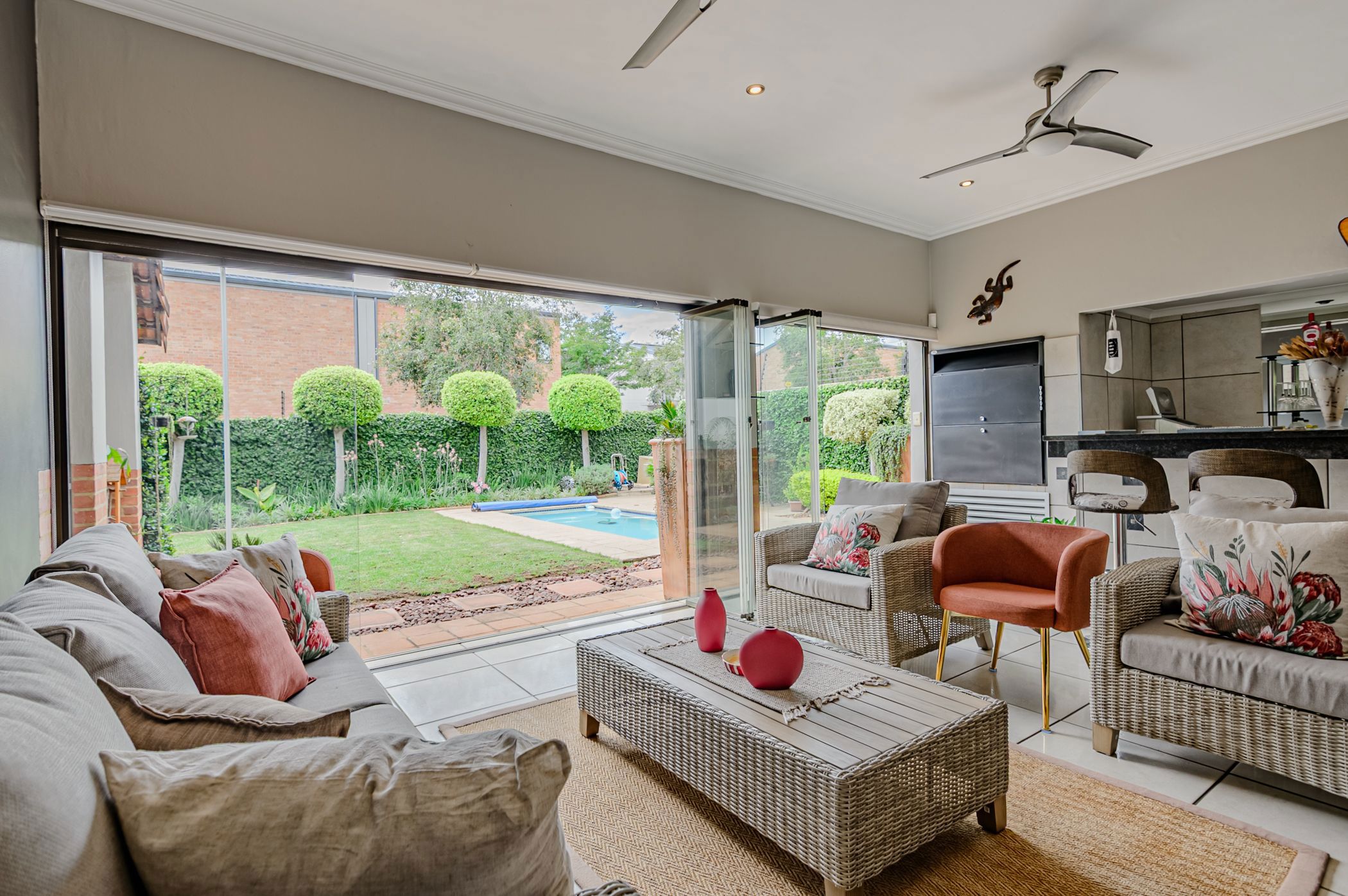 4 Bedroom House For Sale | Baileys Muckleneuk | PT1693738 | Pam Golding ...